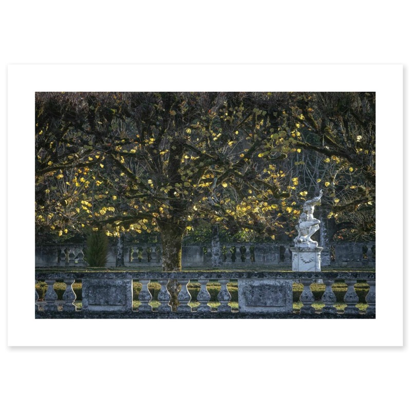 Château de Bouges, parterre nord et le groupe sculpté d'Hercule et Antée ou Hercule et Cacus ...